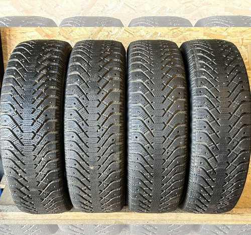 Goodyear UltraGrip 500 225/65 R17