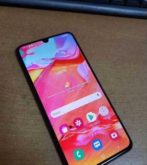 Мобильный телефон Samsung A70 на запчасти