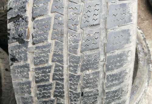Hankook Aurora K103 215/60 R17C