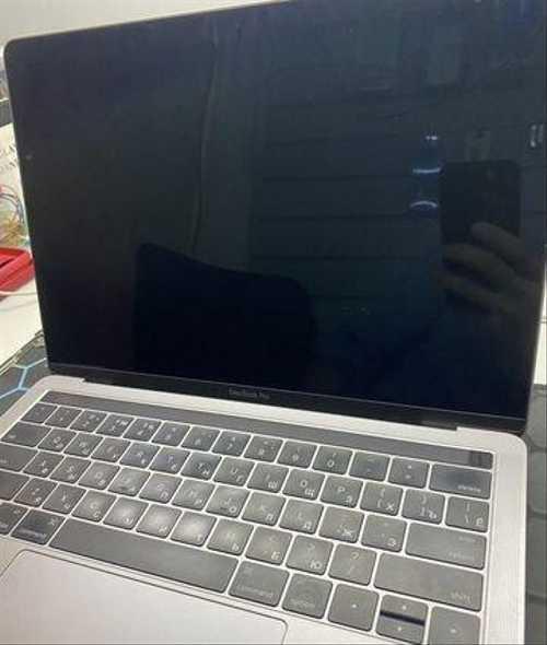 Apple MacBook Pro 13 A1706