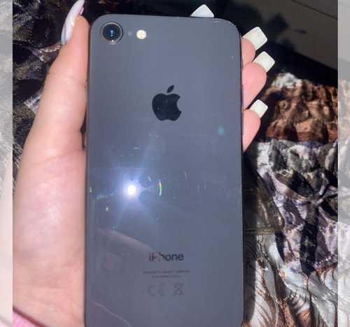 iPhone 8, 64 ГБ