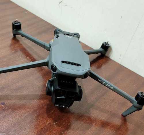 Квадрокоптер dji мавик 3 pro