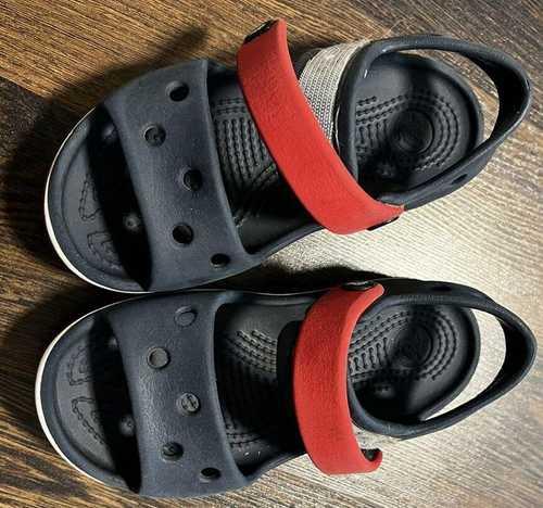 Продам детские босоножки Crocs