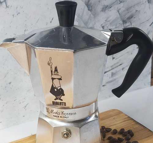 Гейзерная кофеварка bialetti на 6 чашек