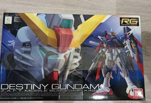 1/144 Bandai Destiny Gundam (RG)