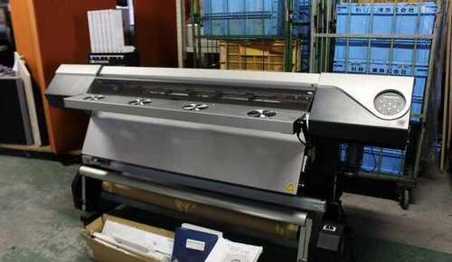 Печатающе-режущий плоттер Roland VS-540