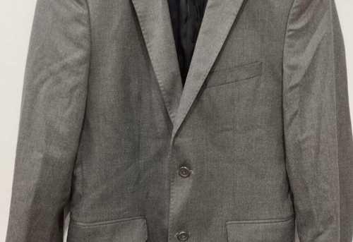 Мужской костюм серого цвета 50 размер Zara