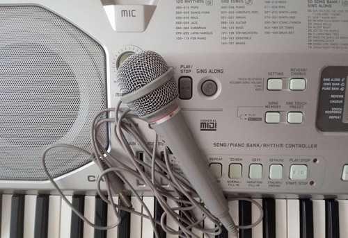 Синтезатор Casio, динамическая клава + микрофон