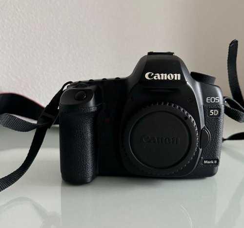 Фотоаппарат Canon 5D Mark II body