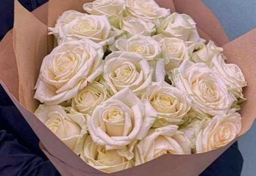 Белые розы букет 11