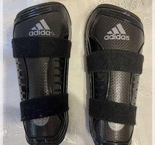 Щитки футбольные детские adidas