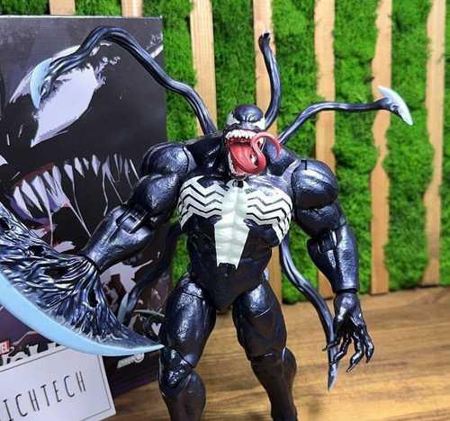 Фигурка Venom