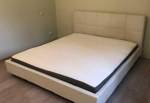 Кровать двухспальная IKEA 180х200
