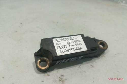 S1011486 Датчик удара audi A6 C5