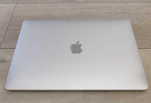 MacBook Pro 13 (2018), 128 ГБ, Core i7, 2.7 ГГц, RAM 8 ГБ, Intel Iris Plus Graphics 655