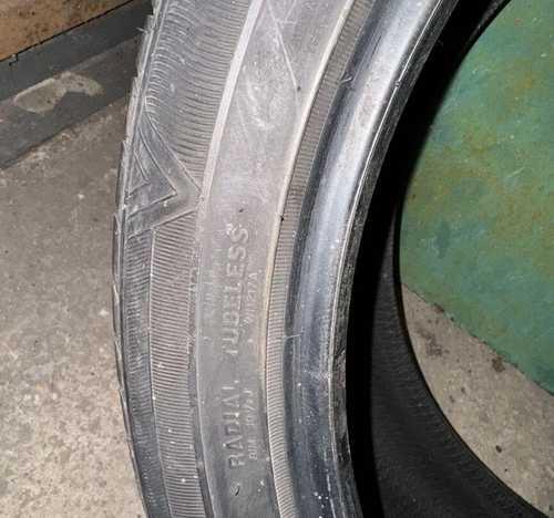 Winrun R330 295/40 R21 111W