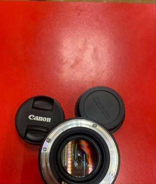 Объектив объектив Canon 50мм 1.4