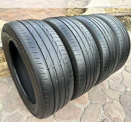 Bridgestone Turanza T001 215/55 R17 94V