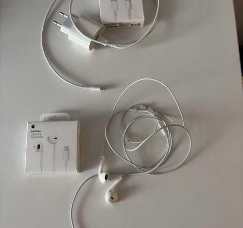 Наушники earpods и провод lightning