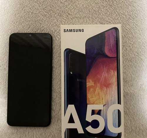 Samsung Galaxy A50, 4/64 ГБ