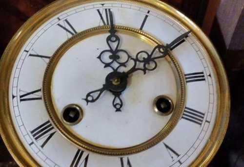 Механизм старинных настенных часов