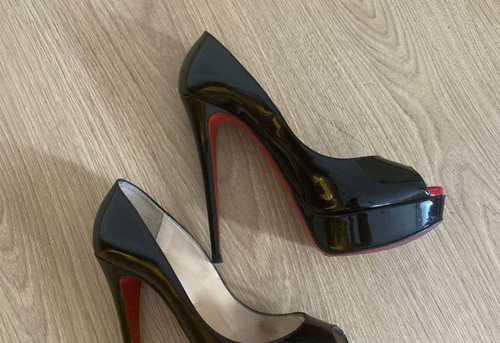 Туфли Christian Louboutin