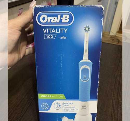 Электрическая зубная щетка oral b vitality