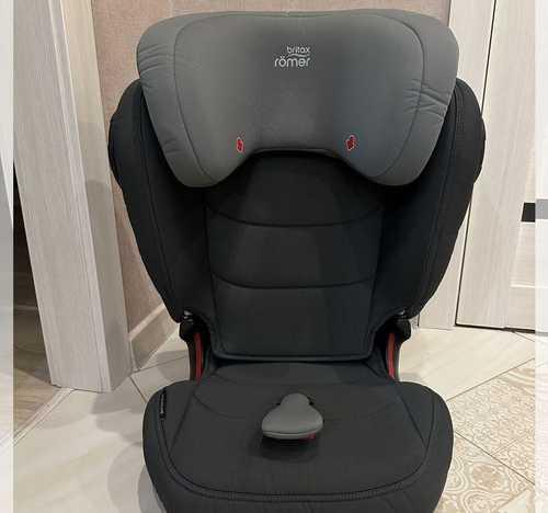 Автомобильное кресло Britax Roemer Kidfix III M