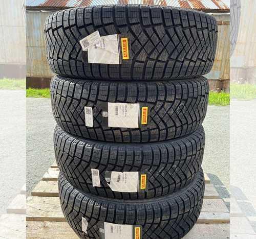 Pirelli Ice Zero FR 225/60 R18 104T