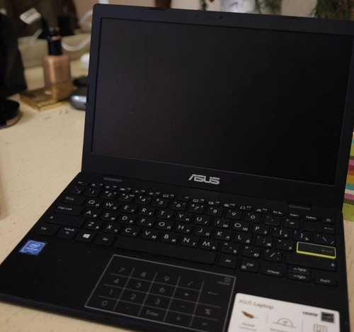 Ноутбук asus laptop