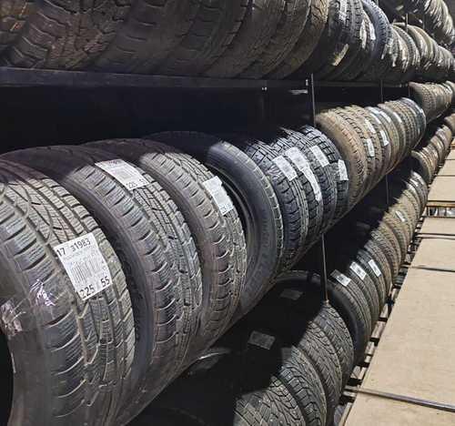 Bridgestone Blizzak DM-V2 225/60 R18 97N