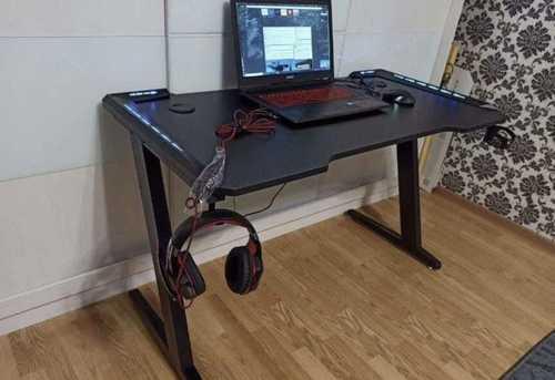 Геймерский компьютерный стол