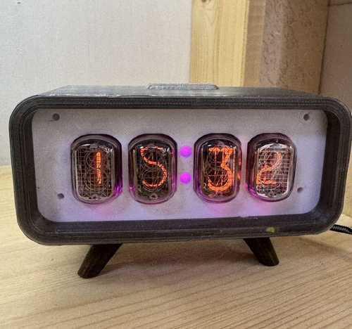 Продам часы от USB в стиле Metro 2033, Fall Out