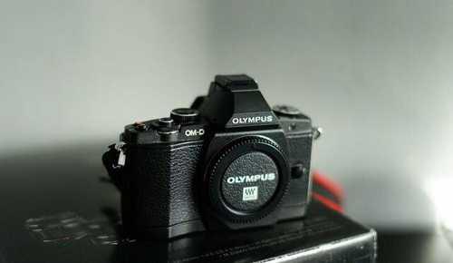 Беззеркальный фотоаппарат Olympus OM-D E-M5 Elite