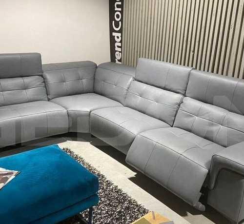 Итальянский угловой кожаный диван с реклайнерами