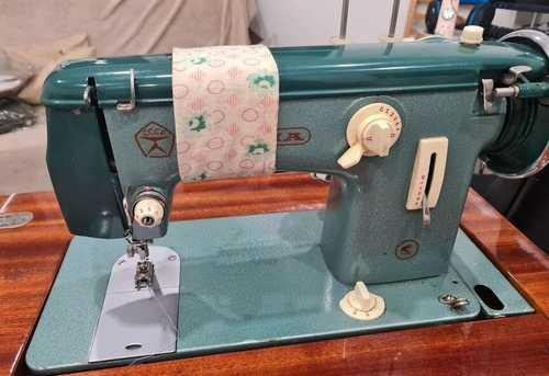 Швейная машинка от бабули