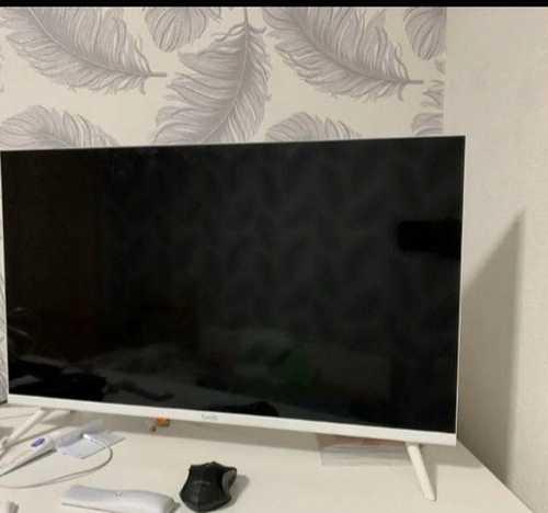 Умный телевизор 32" + hdmi-кабель