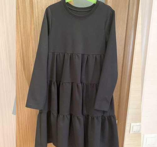Платье для девочки р-р 146 (маломерит на размер)