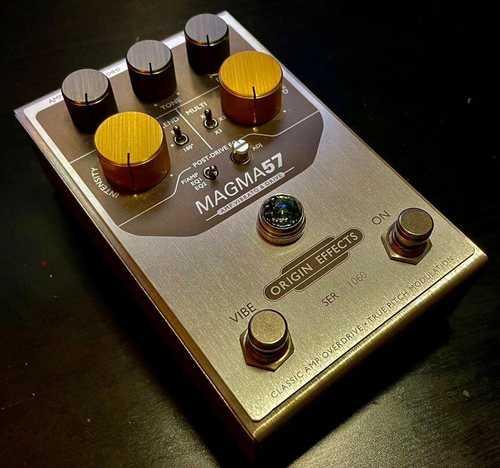 Origin Effects Magma 57   JAM Pedals Wahcko 