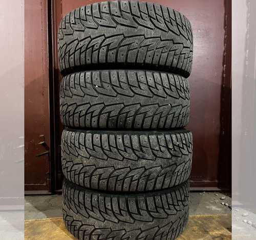 Hankook Winter I'Pike RS W419 235/45 R17 97T
