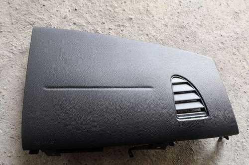 Торпедо Nissan Tiida, SRS airbag