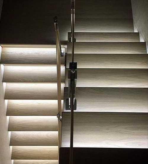 Умная подсветка лестницы