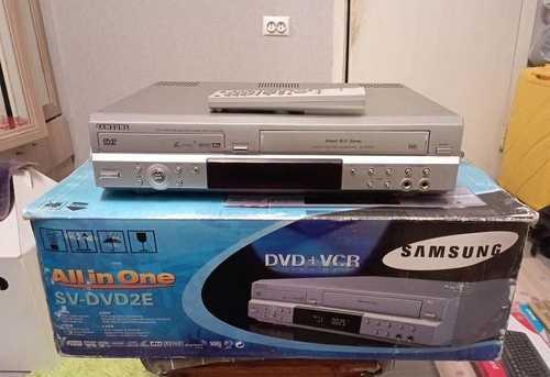 Samsung SV-DVD2E DVD/S-VHS Комбо