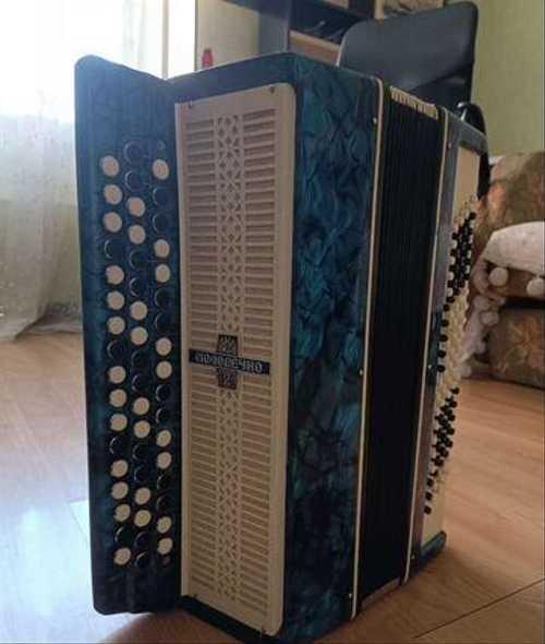 Баян
