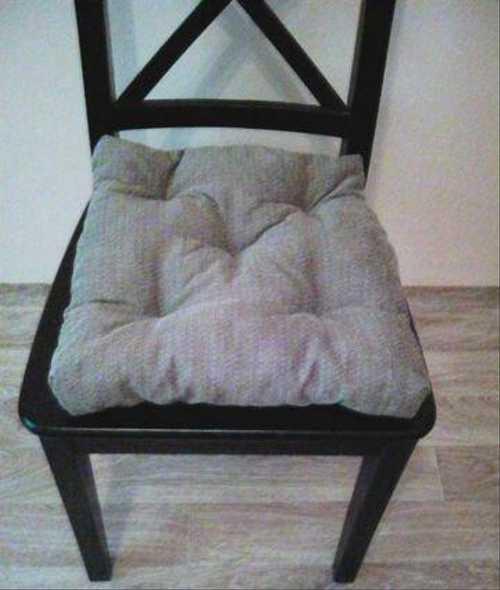 Подушки на стулья новые