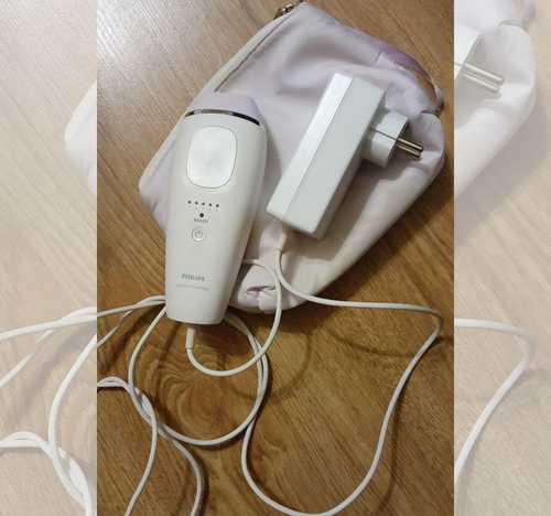 Фотоэпилятор Philips Lumea Essential IPL BRI863