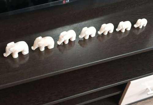 Винтажный набор из семи слоников. Розовый мрамор