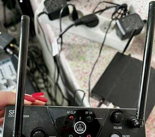 Радиомикрофон akg
