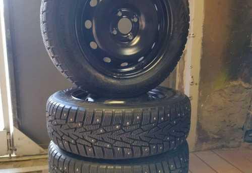 Колеса зимние в сборе Nokian Nordman 7 185/65 R15