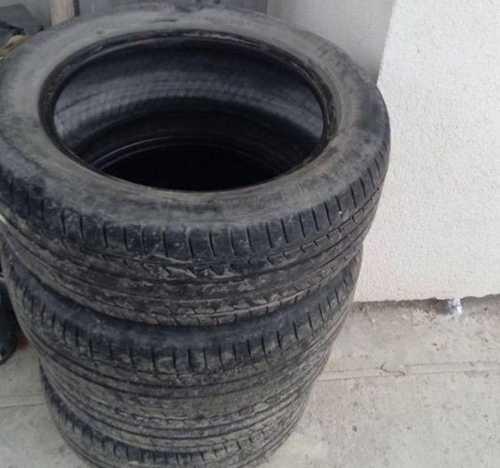 Michelin Agilis 255/55 R16 28J